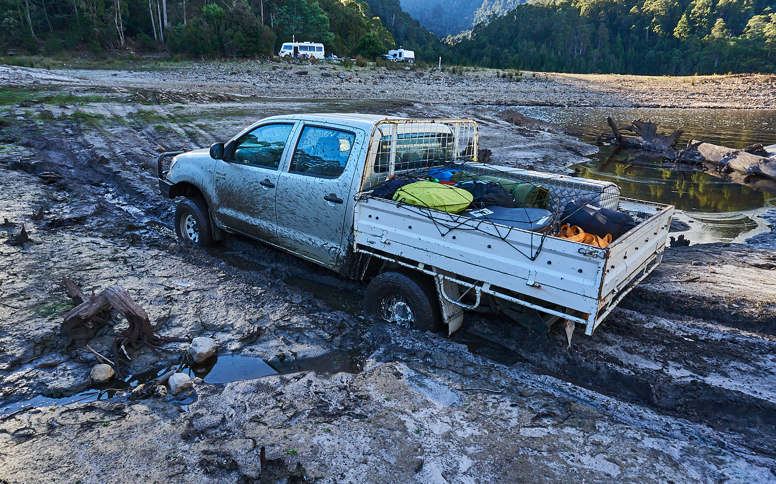 Hilux Bogged 1 – Tassietravels